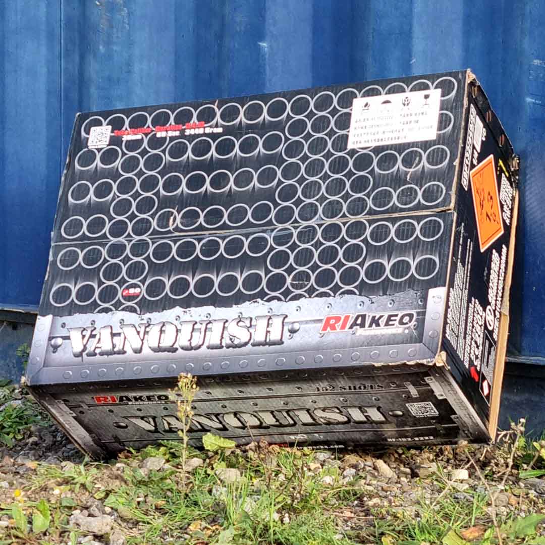 VANQUISH | RIAKEO Fireworks – Elite Fireworks
